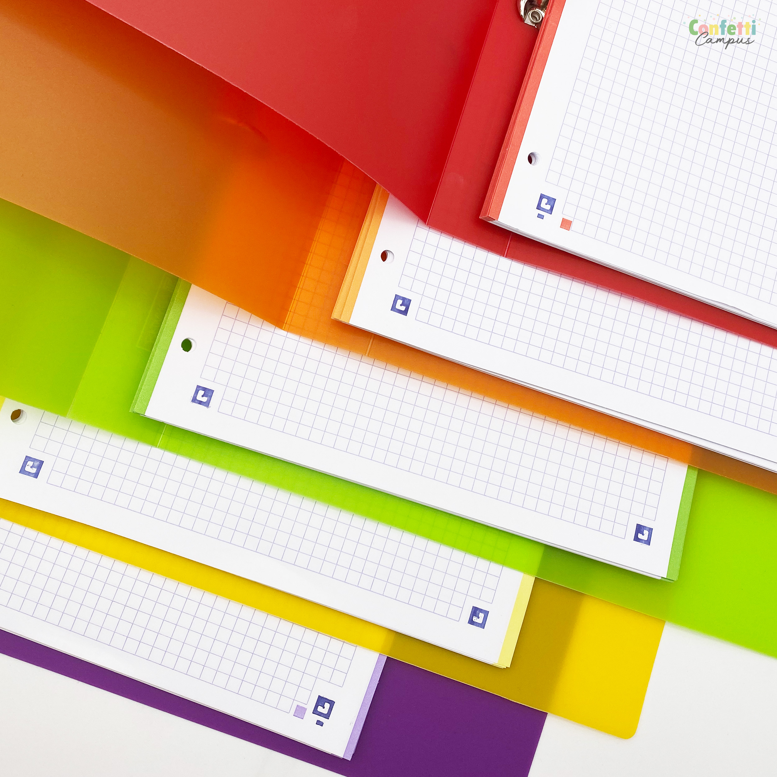 Lot de 5 classeurs-cahiers et feuilles assorties
